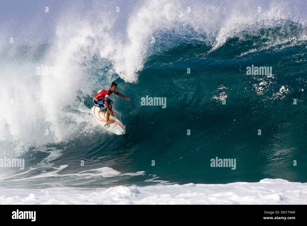 Dec 16, 2005; Pipeline, HI, USA; Australian LUKE EGAN (pictured ...