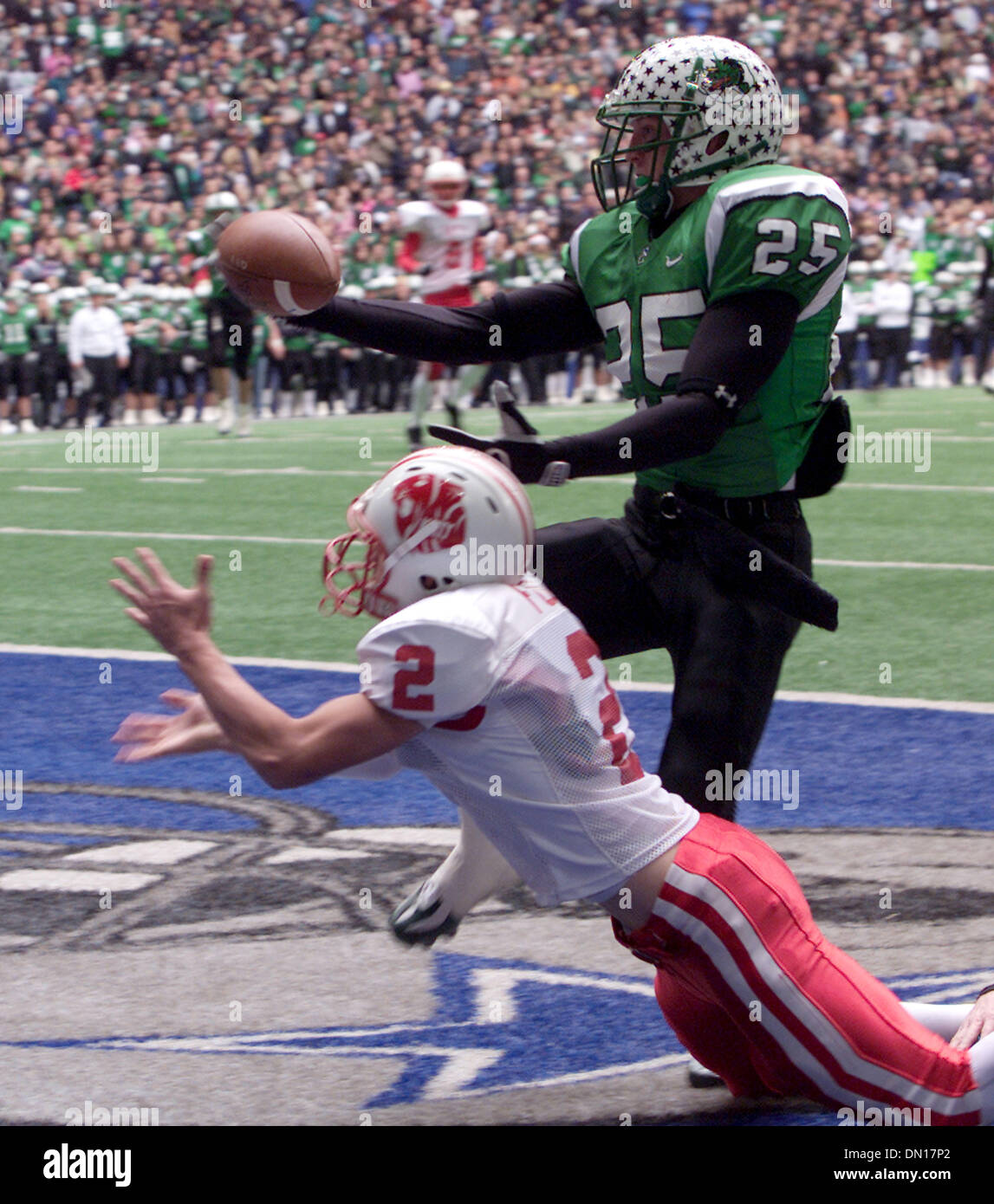 Dec 17, 2005; Irving, TX, USA; Dragons' defensive back JOSEPH AGNEW (25 ...