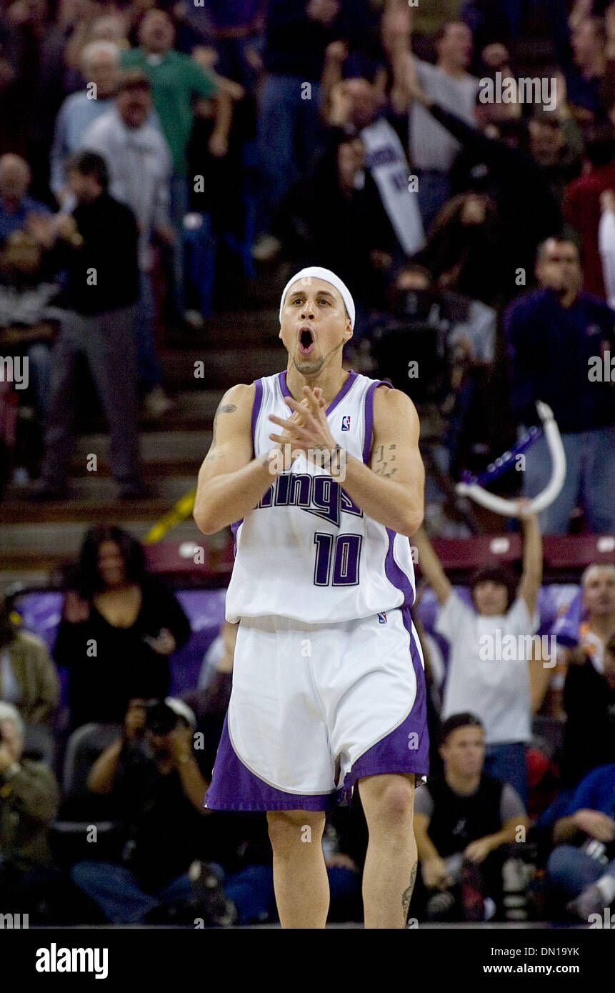 Mike bibby kings hi-res stock photography and images - Alamy