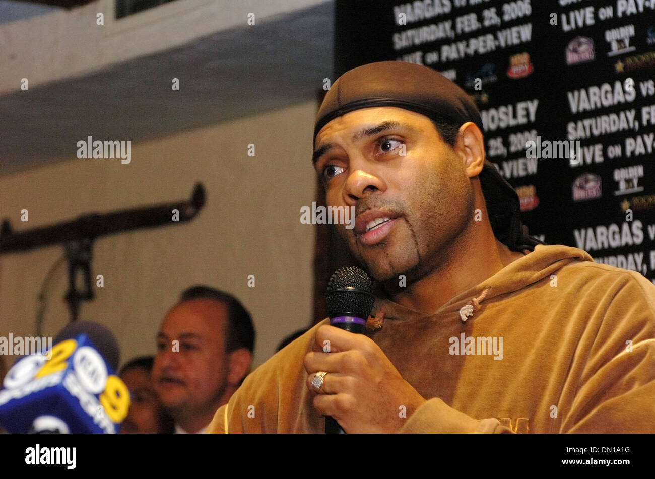 Jan 24, 2006; Los Angeles, CA, USA; "Sugar" Shane Mosley's Trainer ...