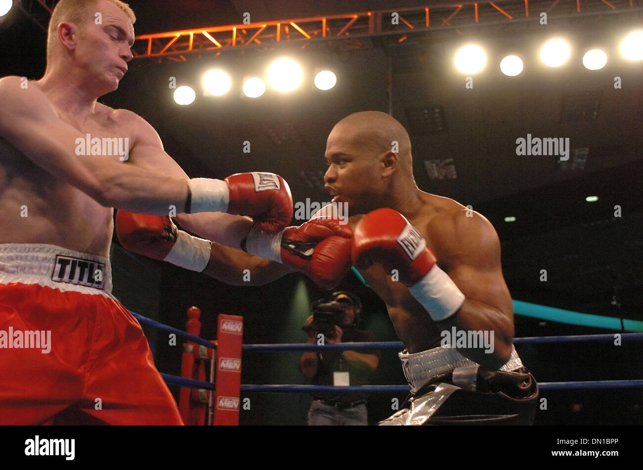Jan 27, 2006; Tucson, AZ, USA; BOXING: (Black Trunks white trim ...
