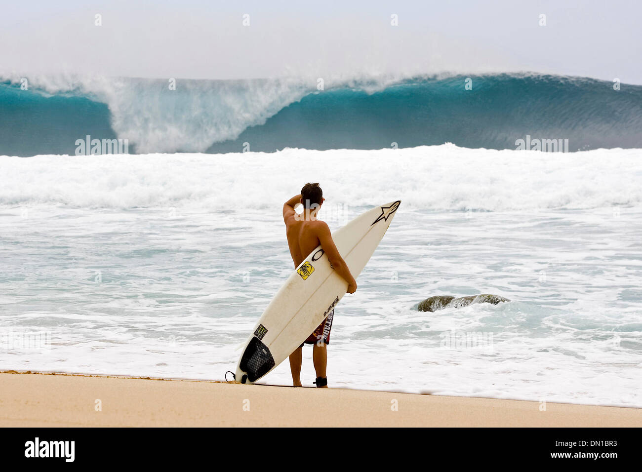 Jan 27, 2006; Pipeline, Oahu, Hawaii, USA; Hawaiian MAKUA ROTHMAN ...
