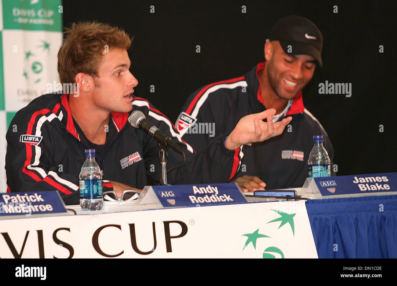 Andy roddick davis cup hi-res stock photography and images - Alamy