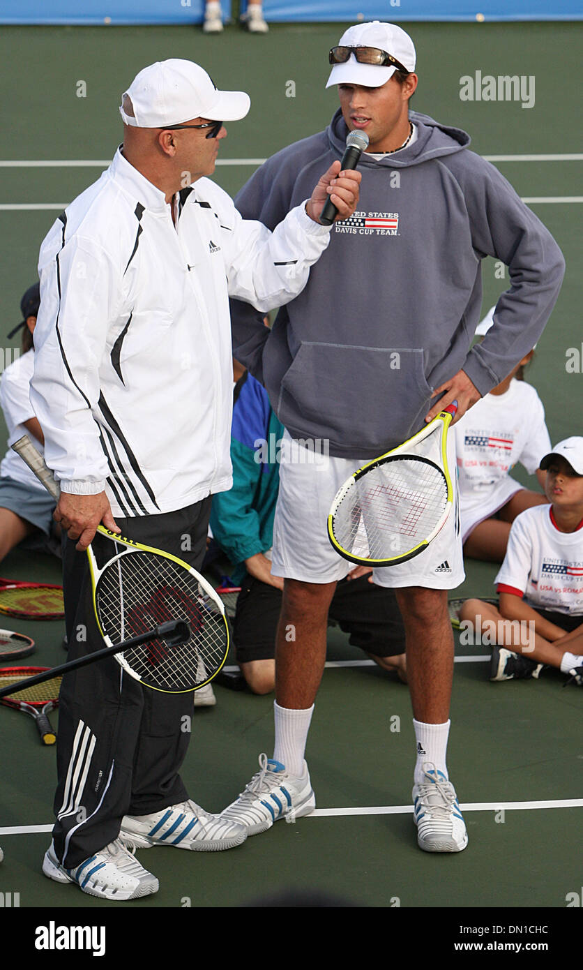 Feb 08, 2006; San Diego, CA, USA; TENNIS: BOB BRYAN with father WAYNE ...