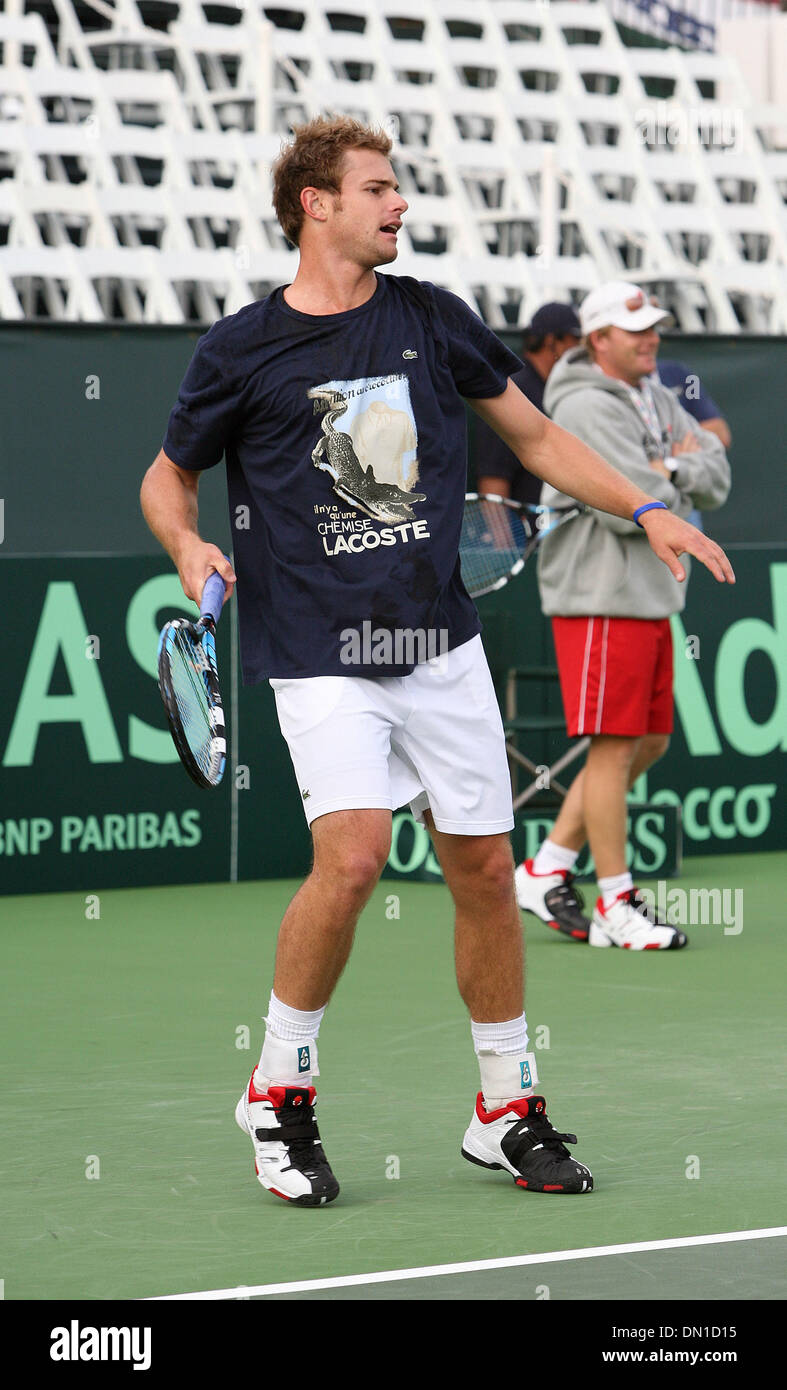 Andy roddick davis cup hi-res stock photography and images - Alamy