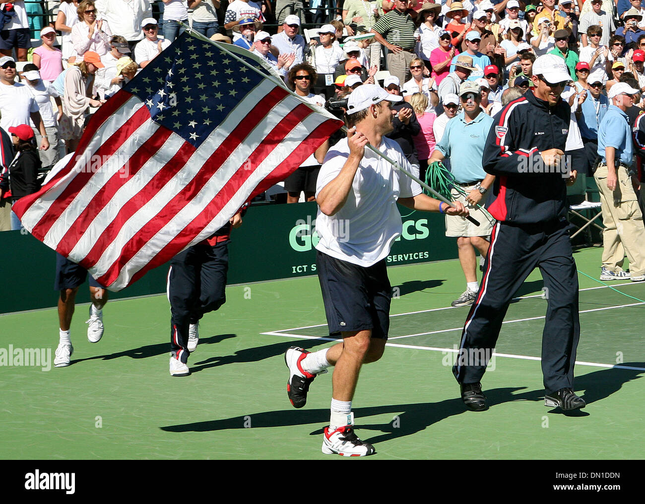 Andy roddick davis cup hi-res stock photography and images - Alamy