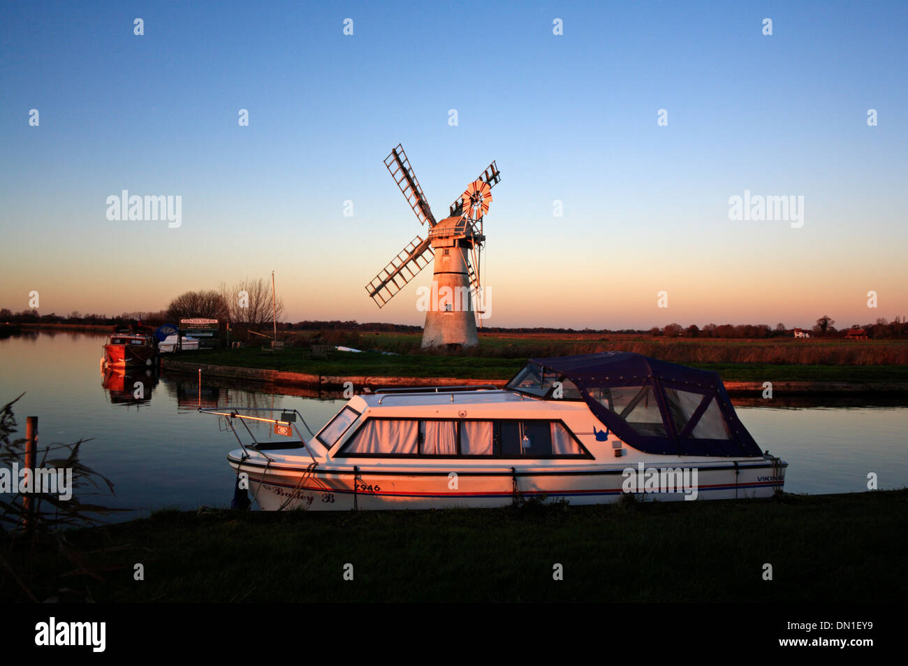 Thurne mill hi-res stock photography and images - Alamy