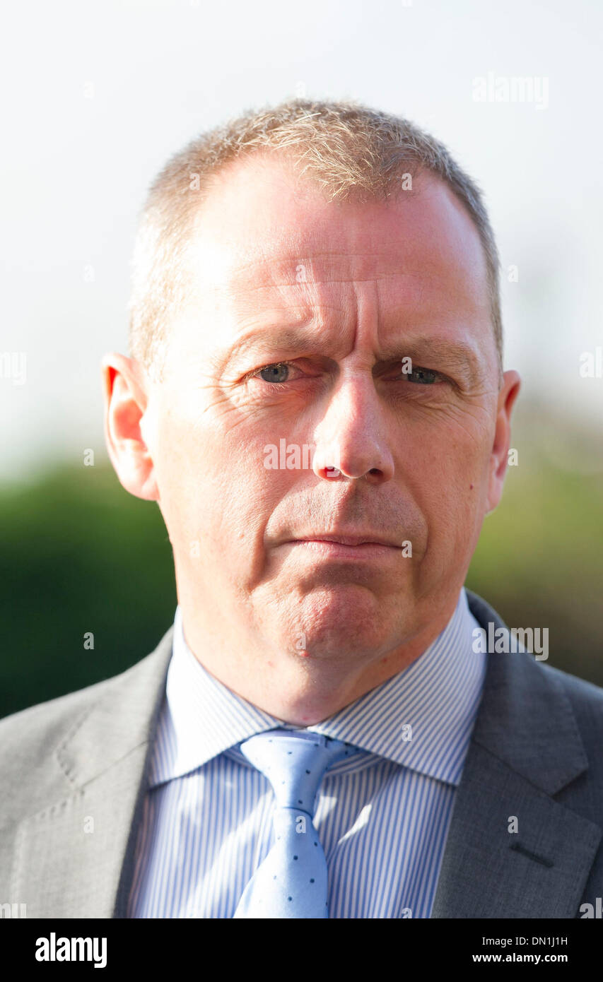 Senior investigating officer hi-res stock photography and images - Alamy