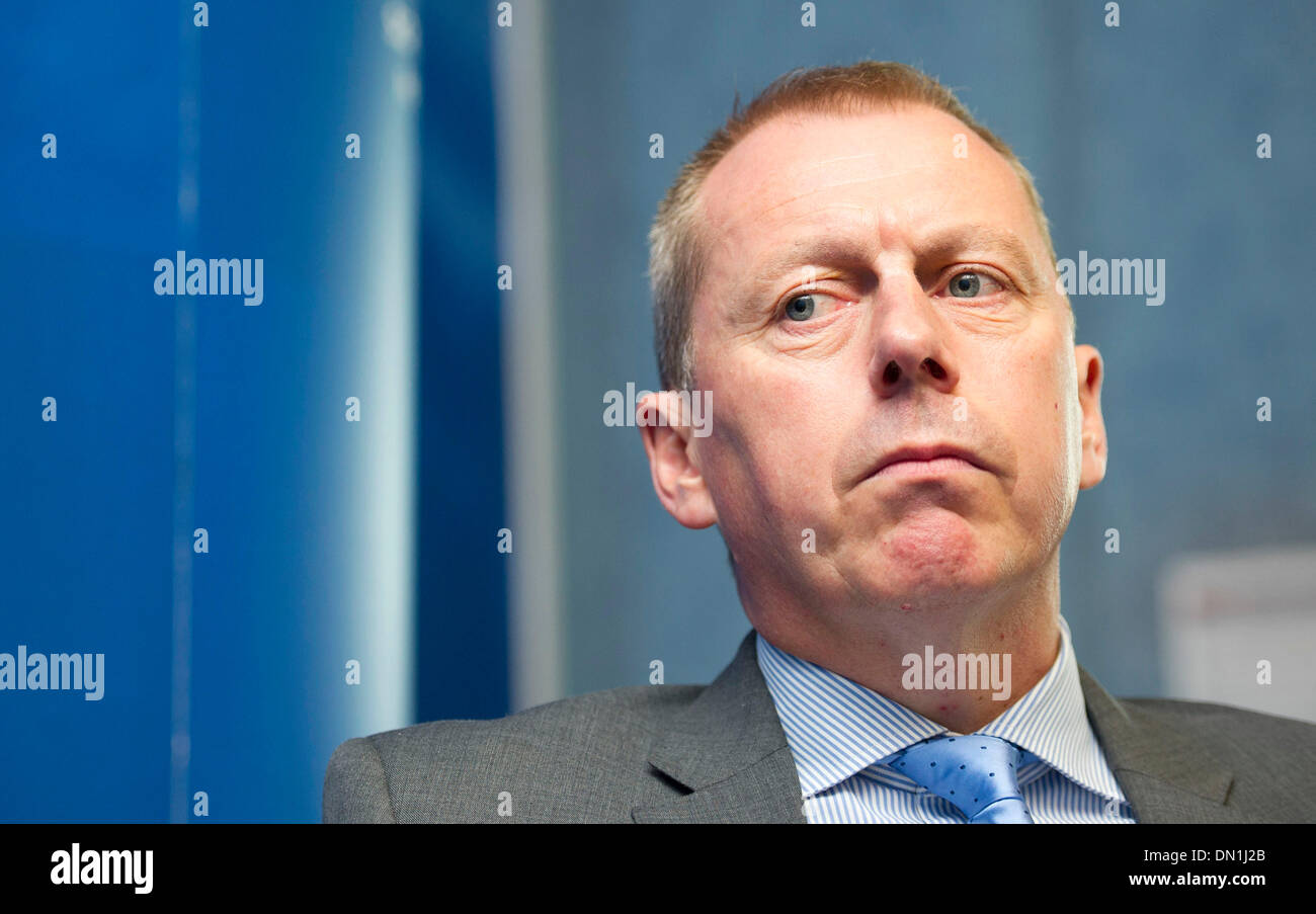 Detective chief inspector hi-res stock photography and images - Alamy