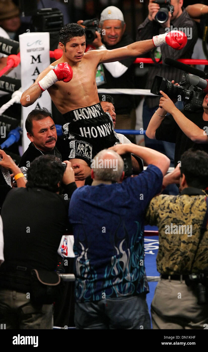 Mark too sharp johnson hi-res stock photography and images - Alamy