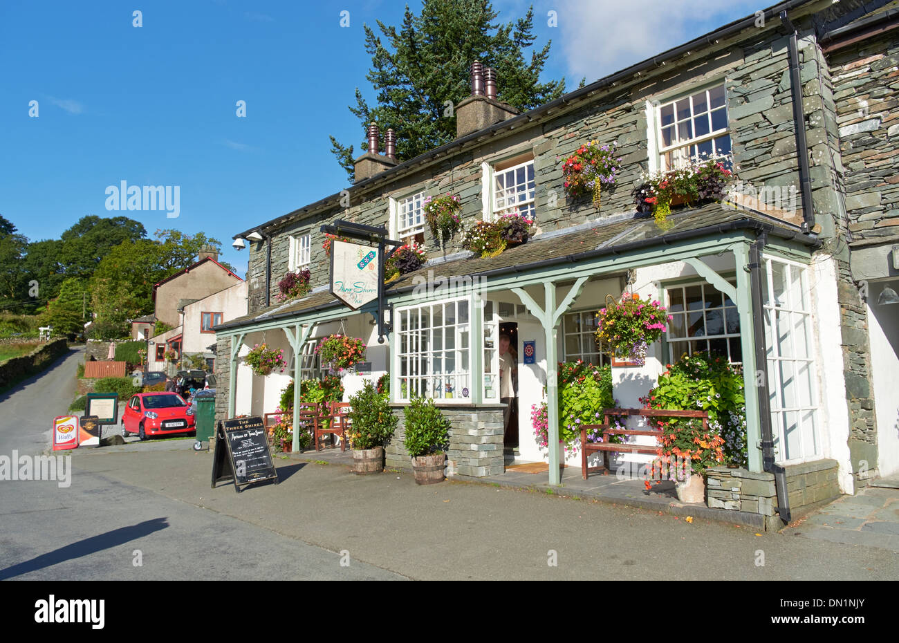 Public bar or inn hi-res stock photography and images - Alamy