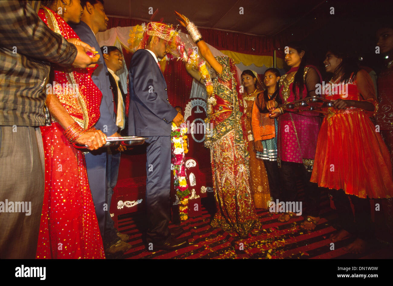 Indu wedding hi-res stock photography and images - Alamy