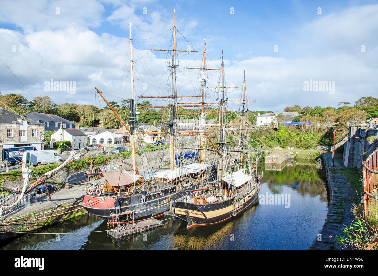 Tall ships charlestown cornwall hi-res stock photography and images - Alamy