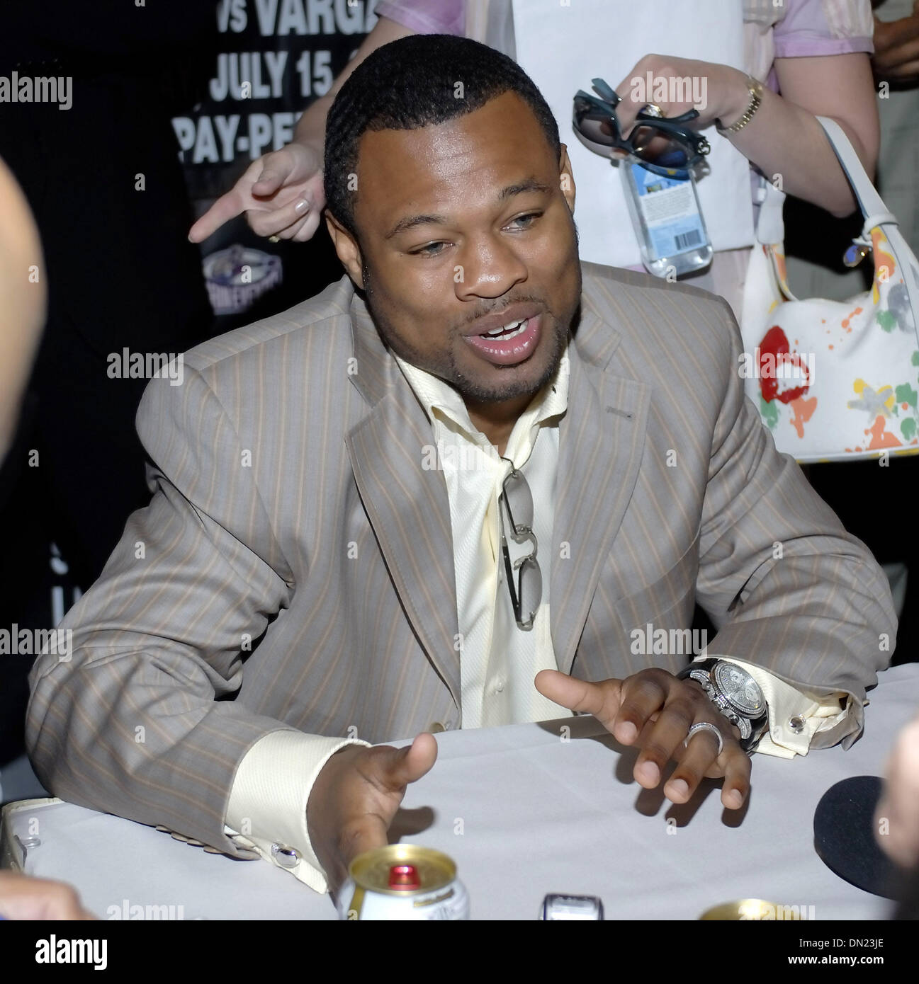 May 09, 2006; Los Angeles, CA, USA; Super welterweight champion 'Sugar ...