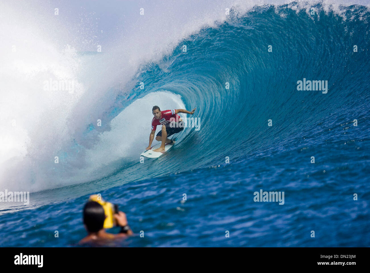 May 09, 2006; Teahupoo, TAHITI; Australian TOM WHITAKER (Bronte, Sydney ...