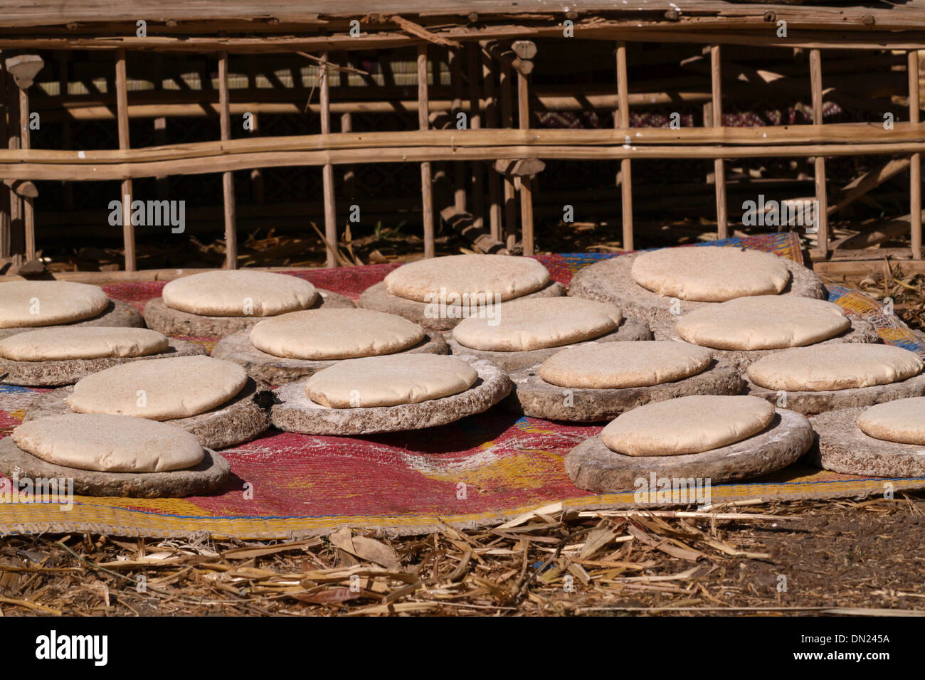 Bread baking in the sun ( Sun Bread ) Upper Egypt - raising the dough ...