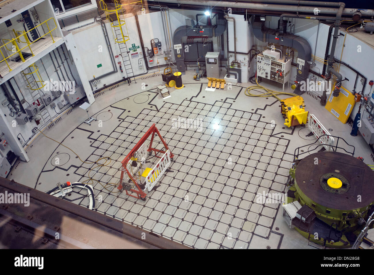 Hinkley Point B nuclear power station with Mike Harrison (Station Stock Photo: 64589512 - Alamy