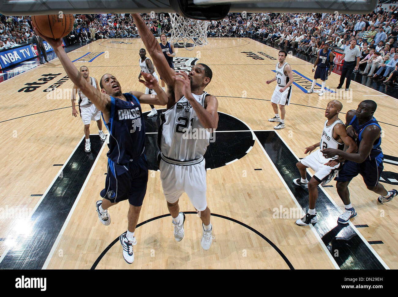May 17, 2006; Dallas, TX, USA; Spurs' TIM DUNCAN defends Mavericks ...