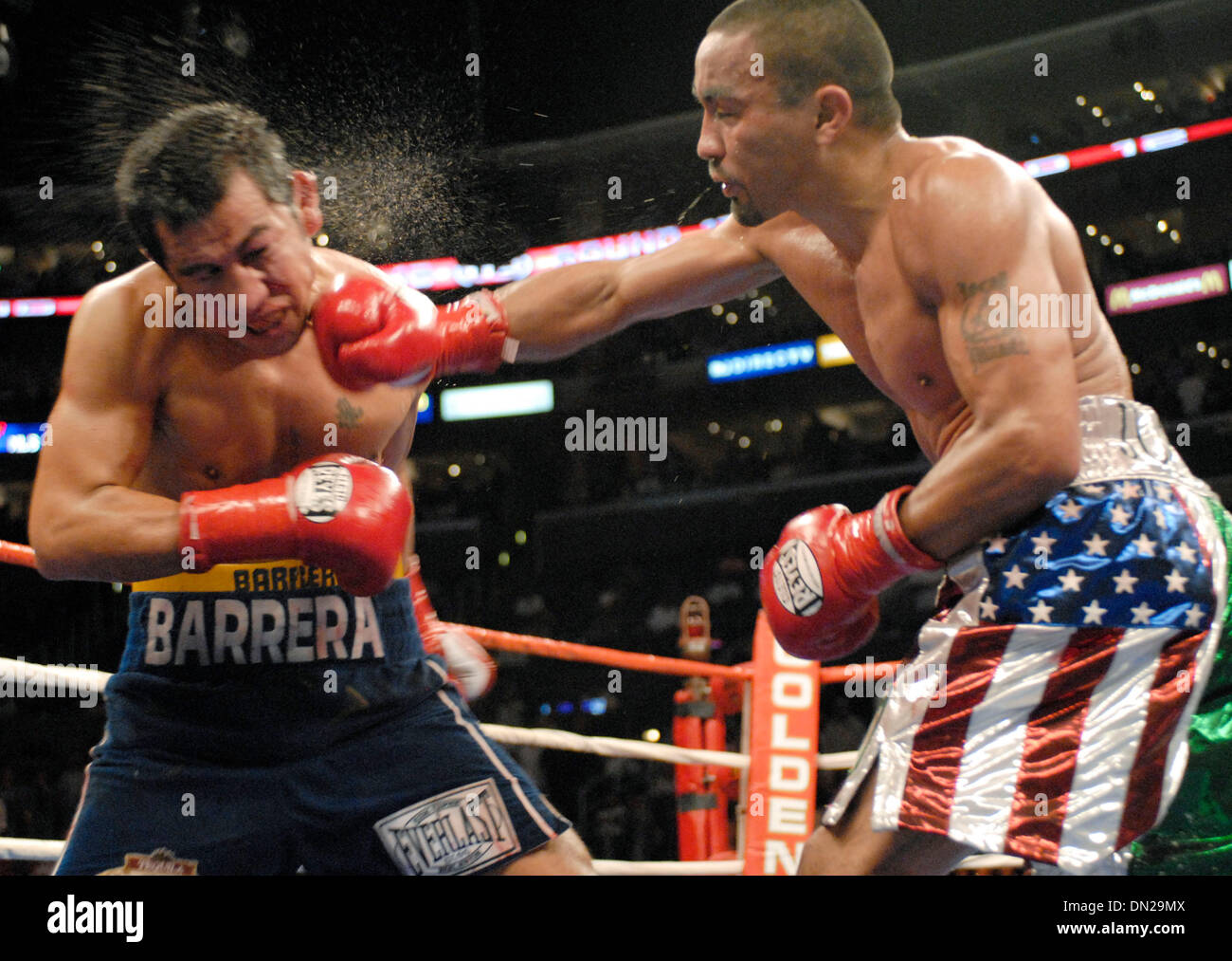 May 20, 2006; Los Angeles, CA, USA; MARCO ANTONIO BARRERA narrowly ...