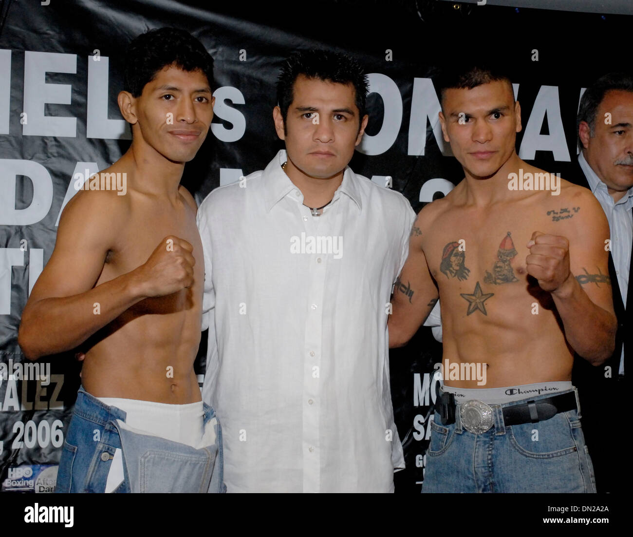 May 26, 2006; Carson, CA, USA; Challenger ALEJANDRO BARRERA and WBO Super Bantamweight Champion ...