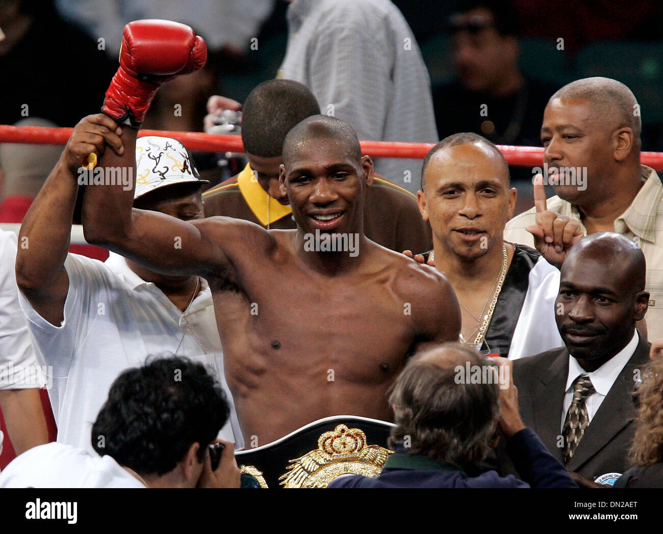 Paul williams referee hi-res stock photography and images - Alamy