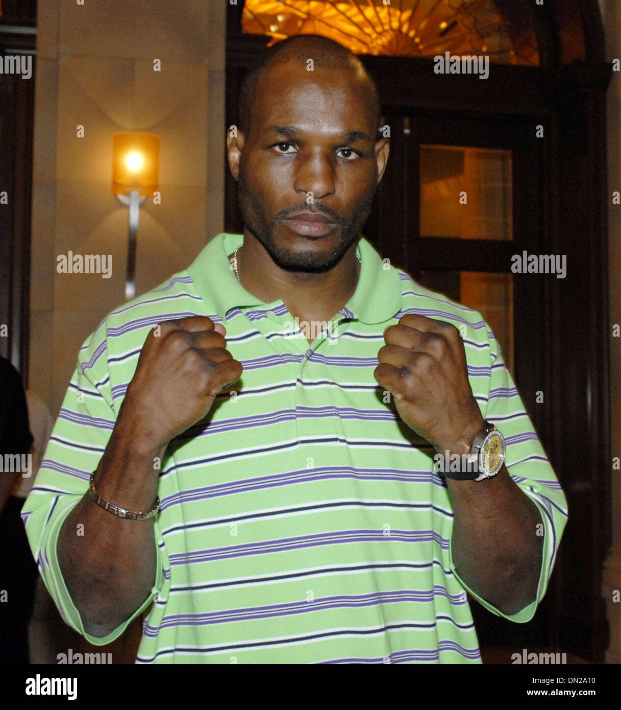 40 pounds of hi-res stock photography and images - Alamy