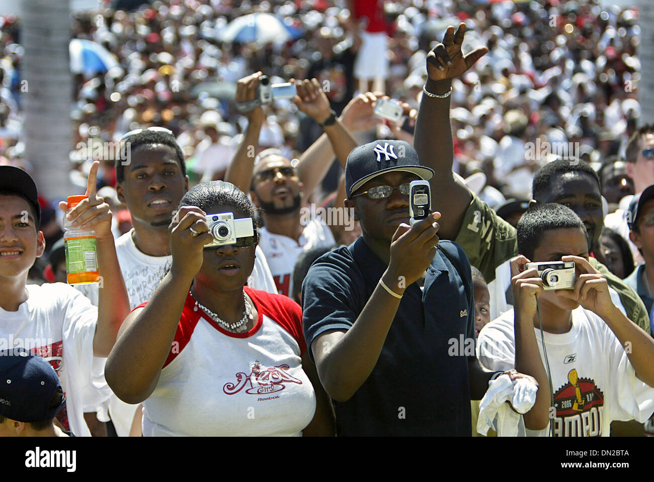 Jun 23, 2006; Miami, FL, USA; Heat fans try to get photos of Heat ...