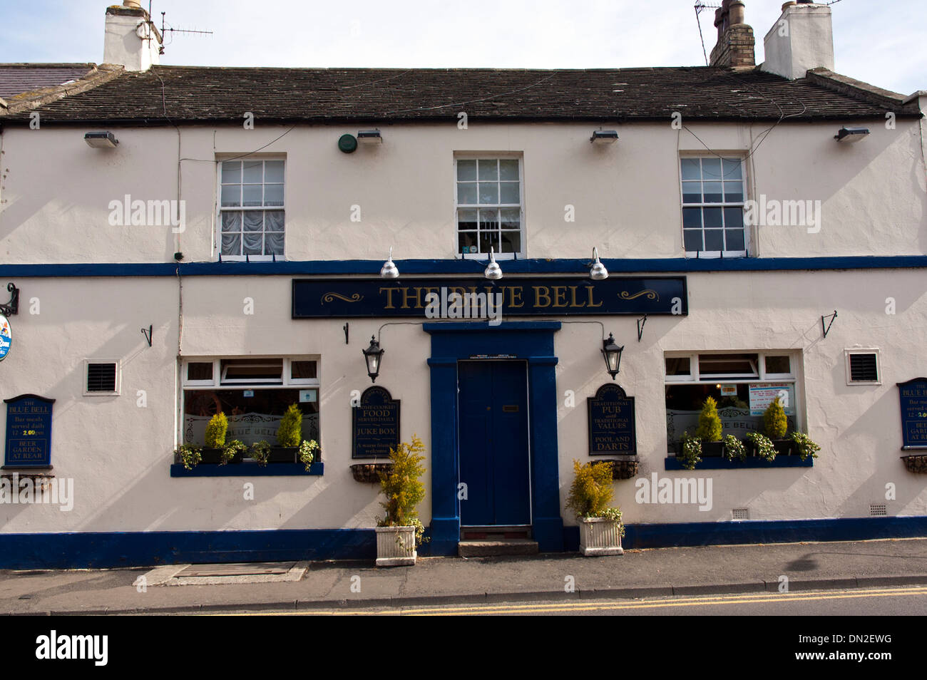 The blue bell corbridge public house hi-res stock photography and ...