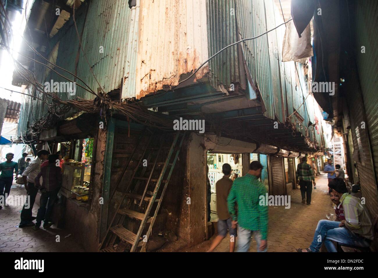 Congested slum area hi-res stock photography and images - Alamy