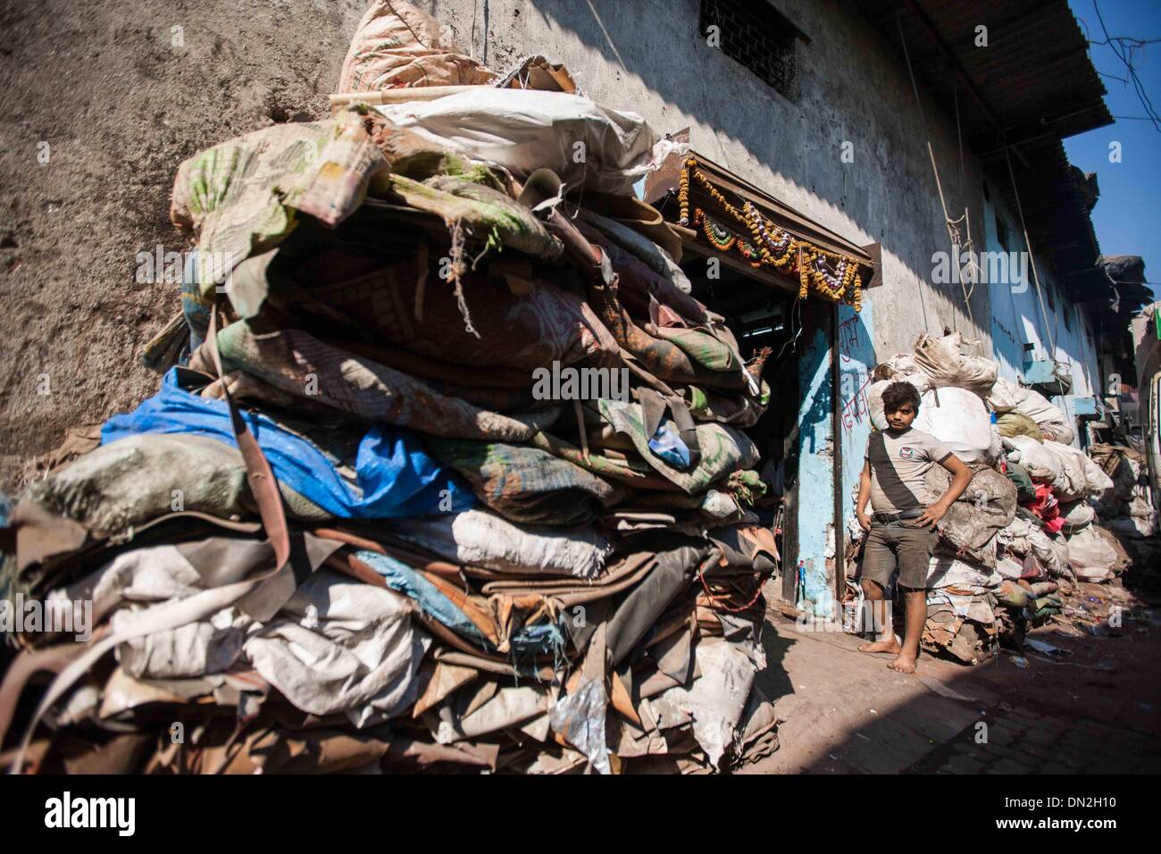 Congested slum area hi-res stock photography and images - Alamy