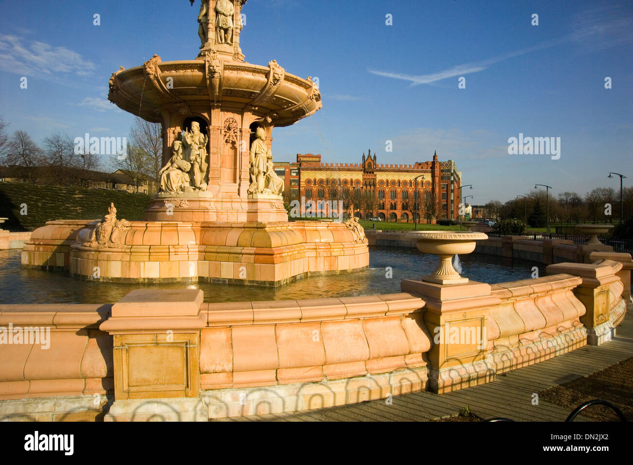 Glasgow Green by People's Palace the Sir Henry Doulton fountain with ...