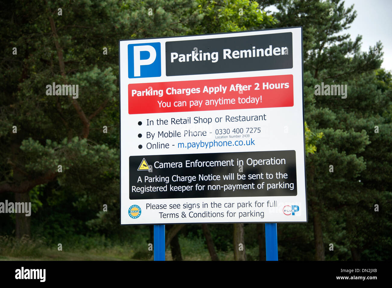 Motorway sign uk hi-res stock photography and images - Alamy