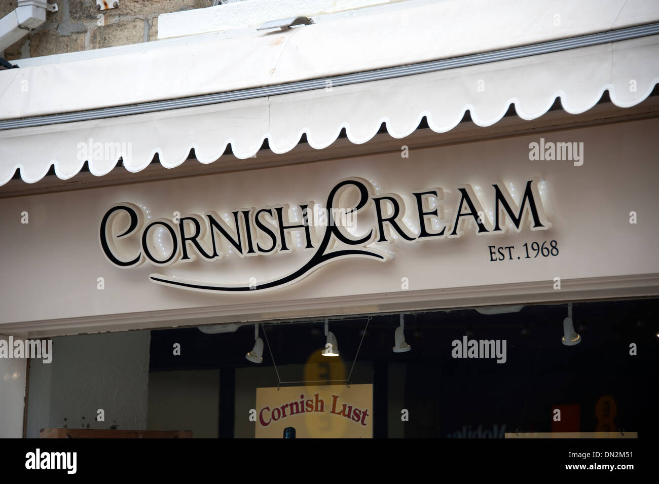 Cornish cream hi-res stock photography and images - Alamy
