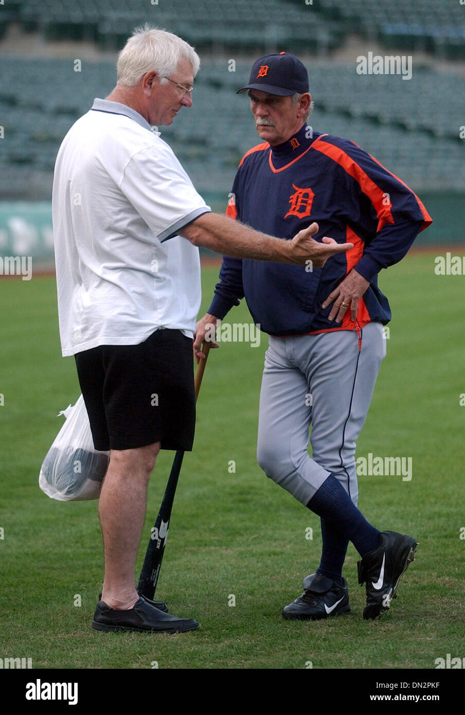 Oct 09, 2006; Oakland, CA, USA; MLB Baseball: A's Manager KEN MACHA and ...