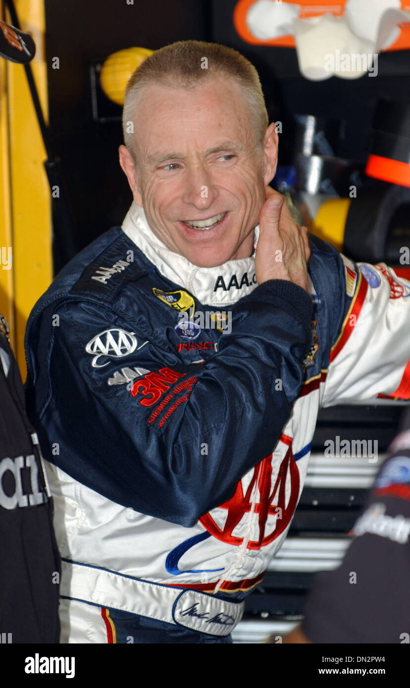 Oct 12, 2006; Concord, NC, USA; Driver MARK MARTIN during qualifying for the NASCAR Nextel Cup ...