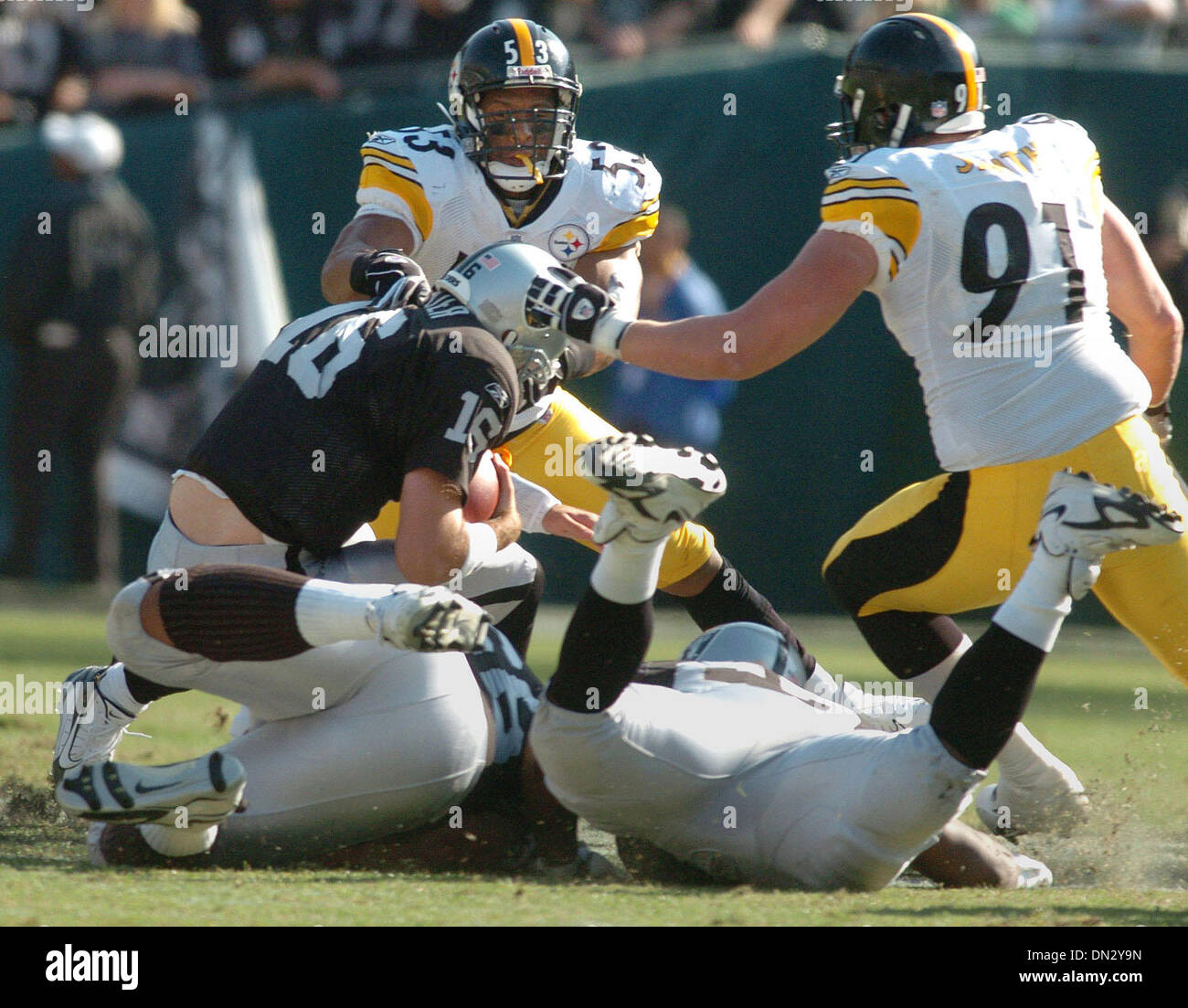 Oct 27, 2006; Oakland, CALIFORNIA, USA; The Oakland Raiders ANDREW ...