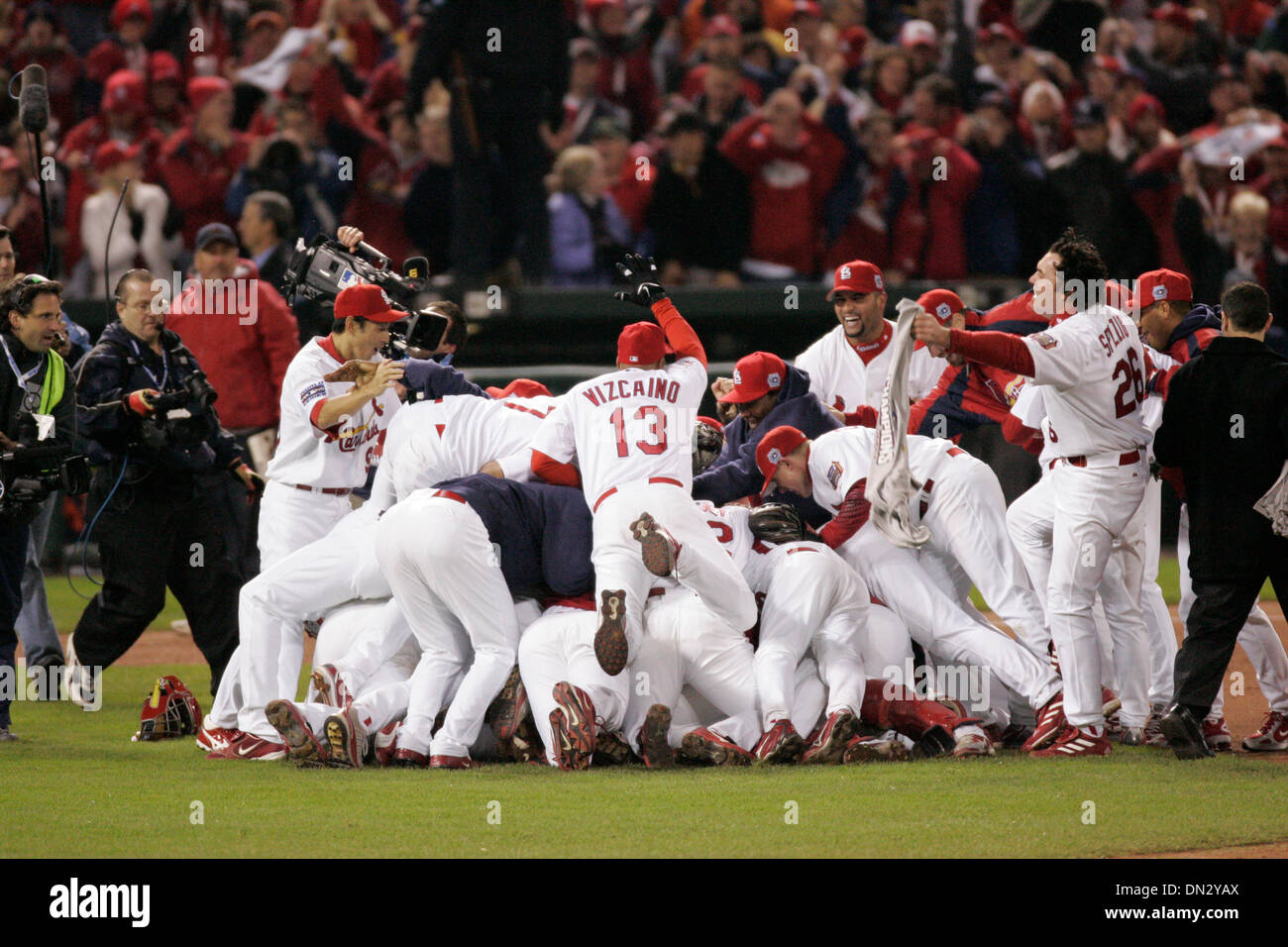Oct 27, 2006; St. Louis, MO, USA; St. Louis Cardinals celebrate their 4 ...