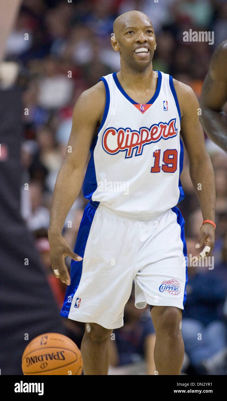 Nov 02, 2006; Los Angeles, CA, USA; Los Angeles Clippers' SAM CASSELL ...