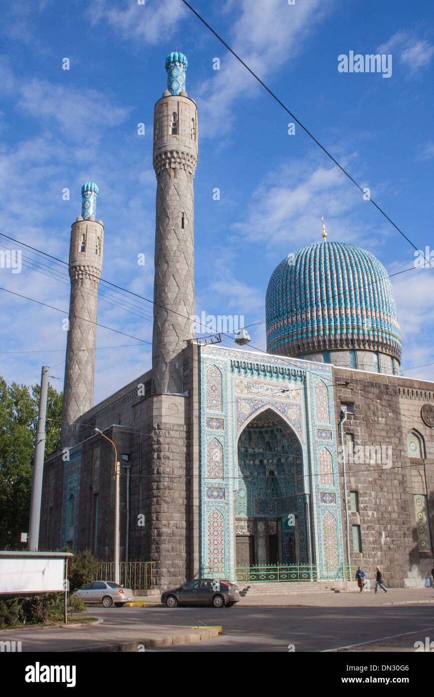 Russia, St Petersburg, tiled minarets and dome of St Petersburg Mosque ...
