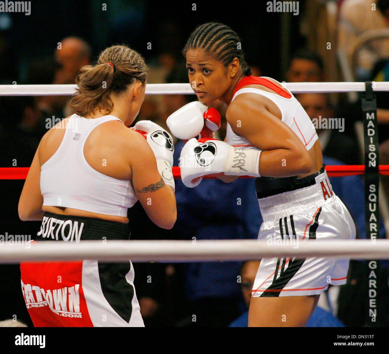 Up wbc super middleweight hi-res stock photography and images - Alamy