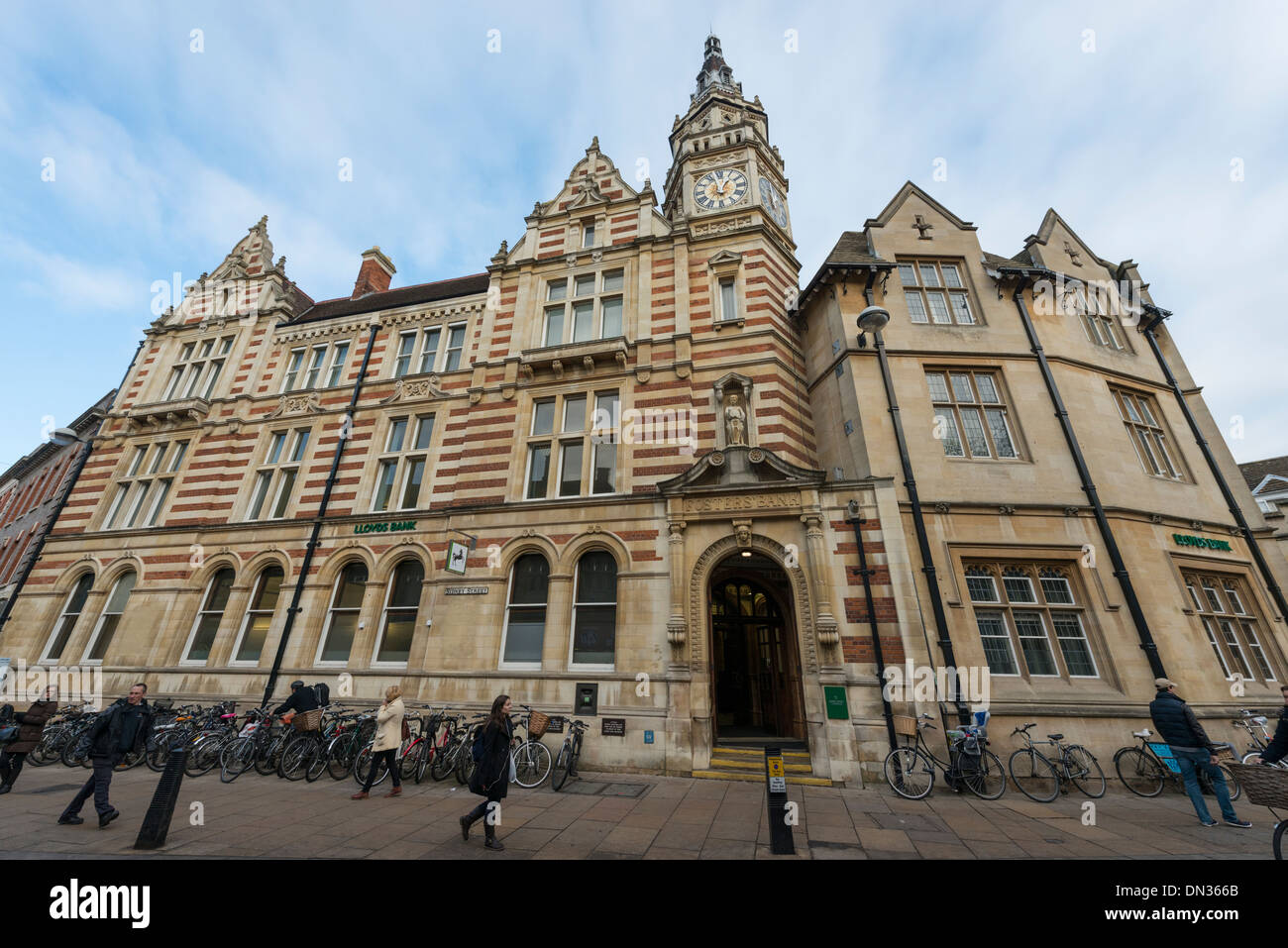 Uk architecture interesting buildings building hi-res stock photography ...