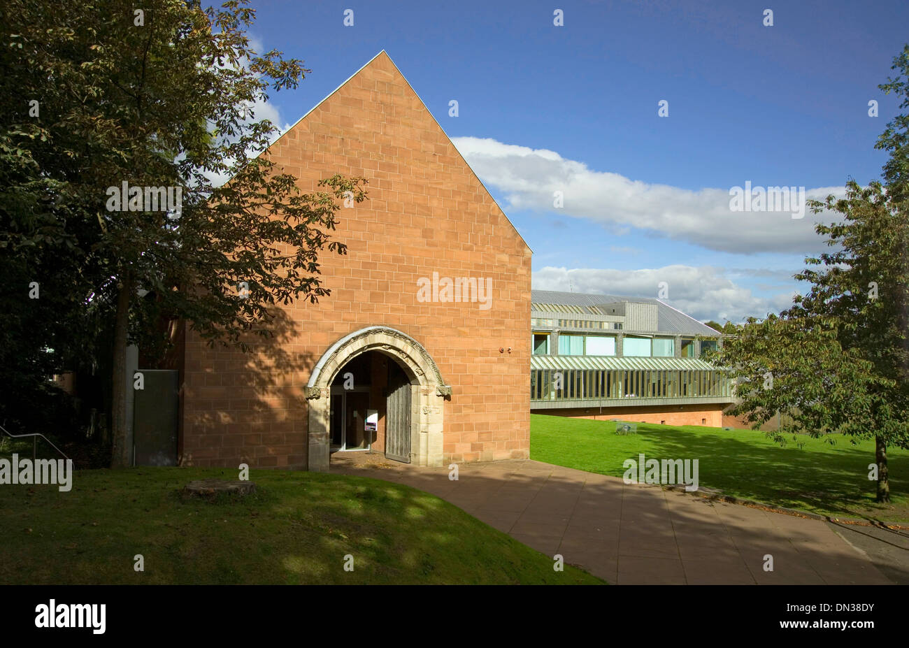 the burrell collection building pollok country park glasgow Stock Photo ...