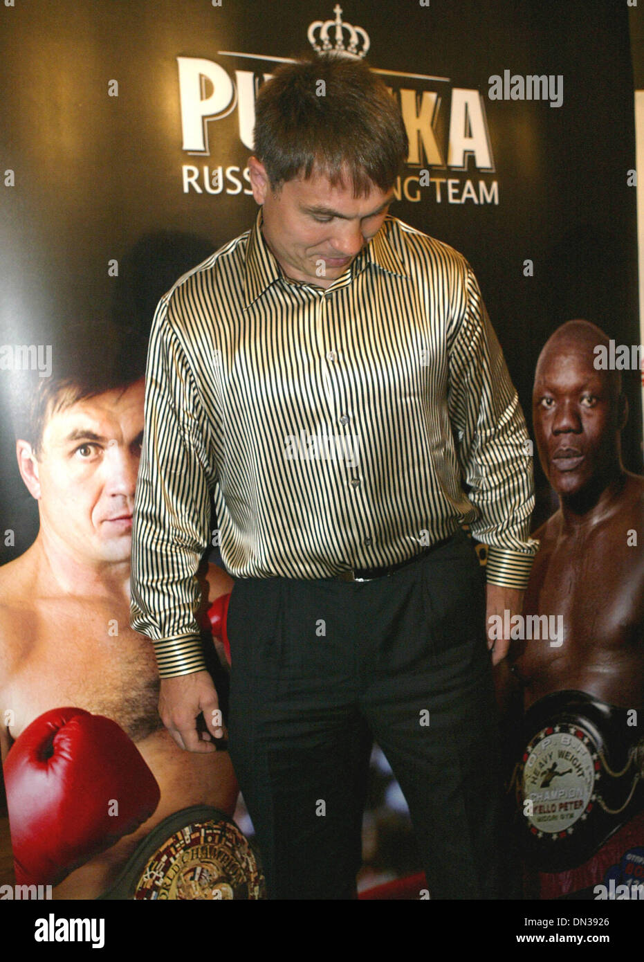 Oleg Maskaev - russian heavy weight boxer arrived to Moscow prior his ...