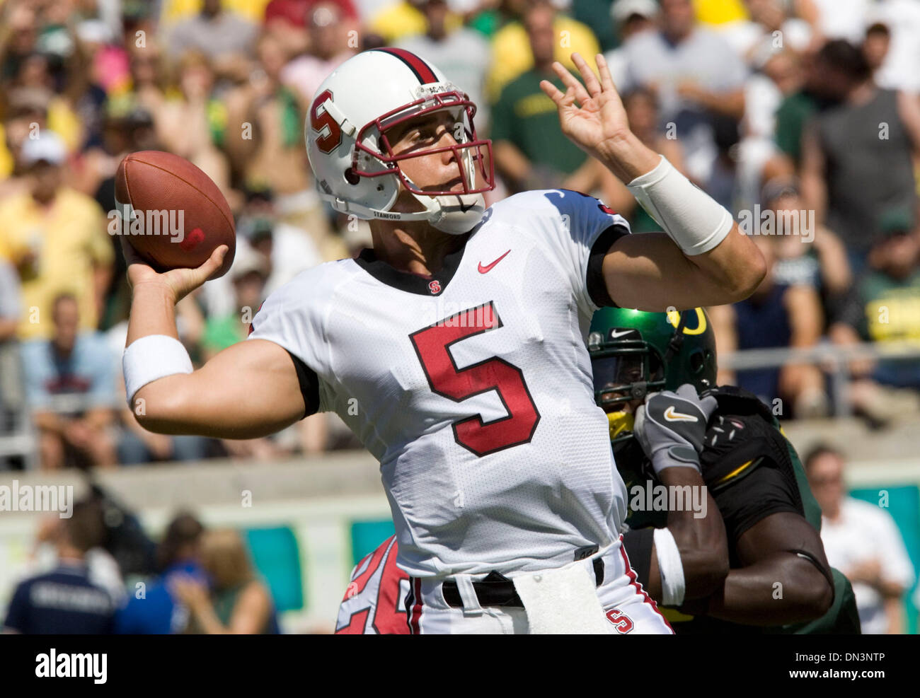 Sep 02, 2006; Eugene, OR, USA; Stanford University quarterback TRENT ...