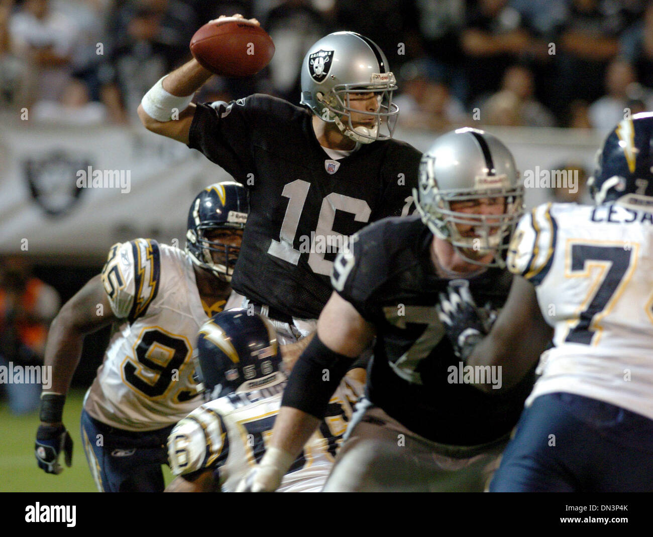 Sep 11, 2006; Oakland, CA, USA; Raiders QB ANDREW WALTER, replacing ...