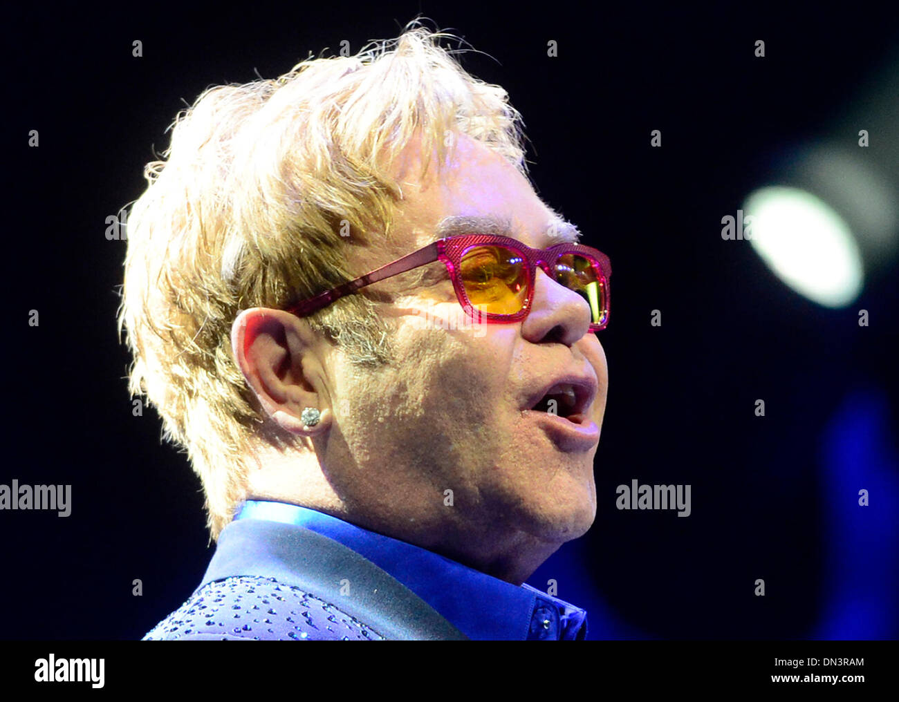 Singer Elton John High Resolution Stock Photography and Images - Alamy
