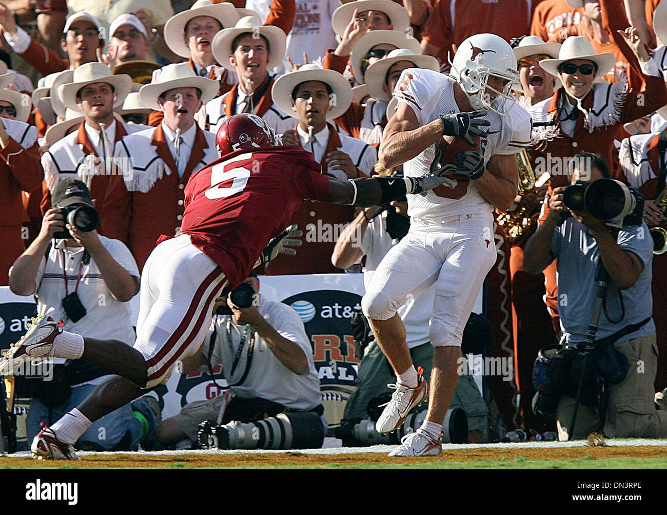 Nic Harris High Resolution Stock Photography and Images - Alamy