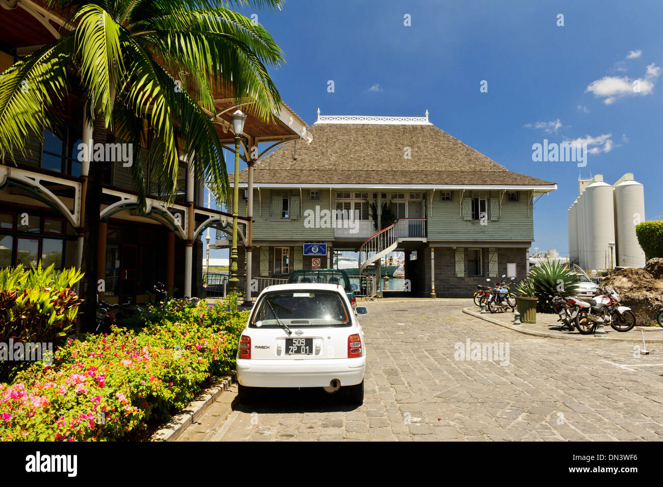 Guard office hi-res stock photography and images - Alamy