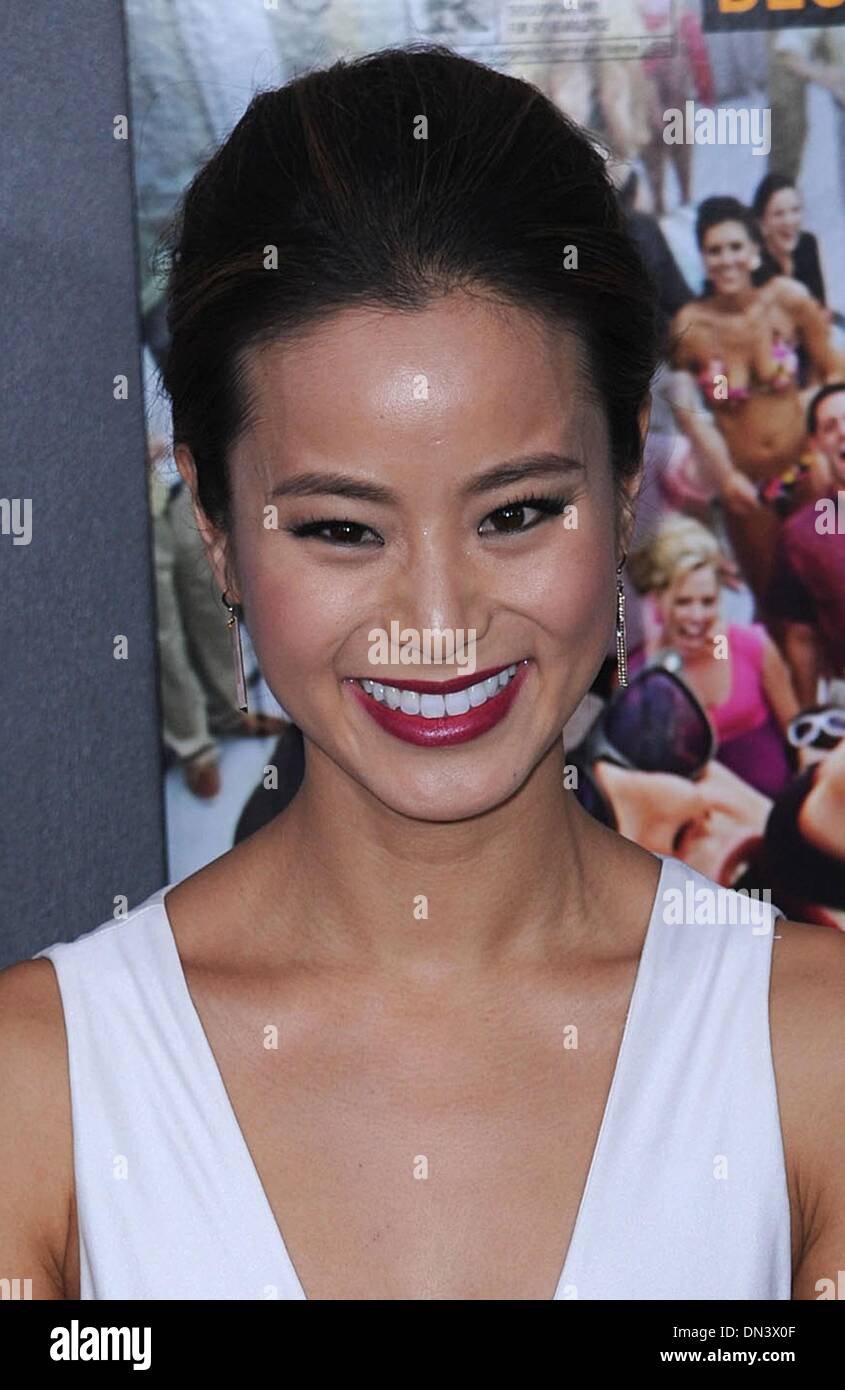 New York, NY, USA. 17th Dec, 2013. Jamie Chung at arrivals for THE WOLF ...