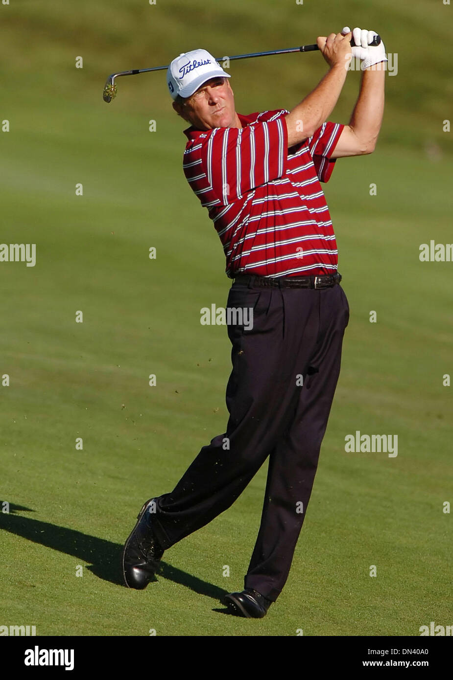 Oct 27, 2006; Sonoma, CALIFORNIA, USA; JAY HAAS hits his approach shot ...